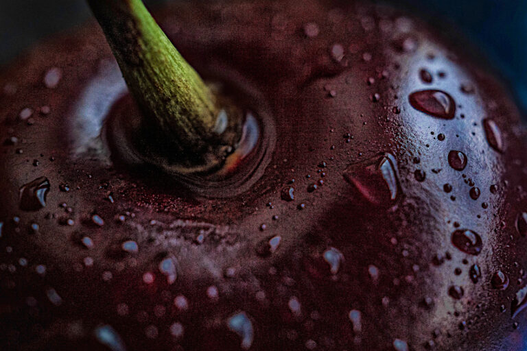 Burgundy Color - How to Mix and Use This Deep Shade of Red